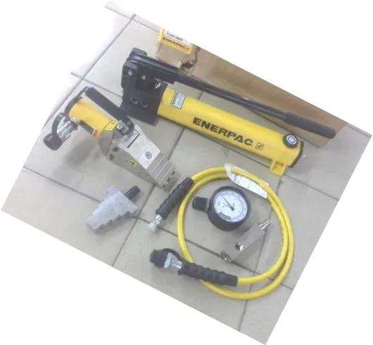 ENERPAC STFI4H 14TON HYDRAULIC FLANGE SPREADER SET