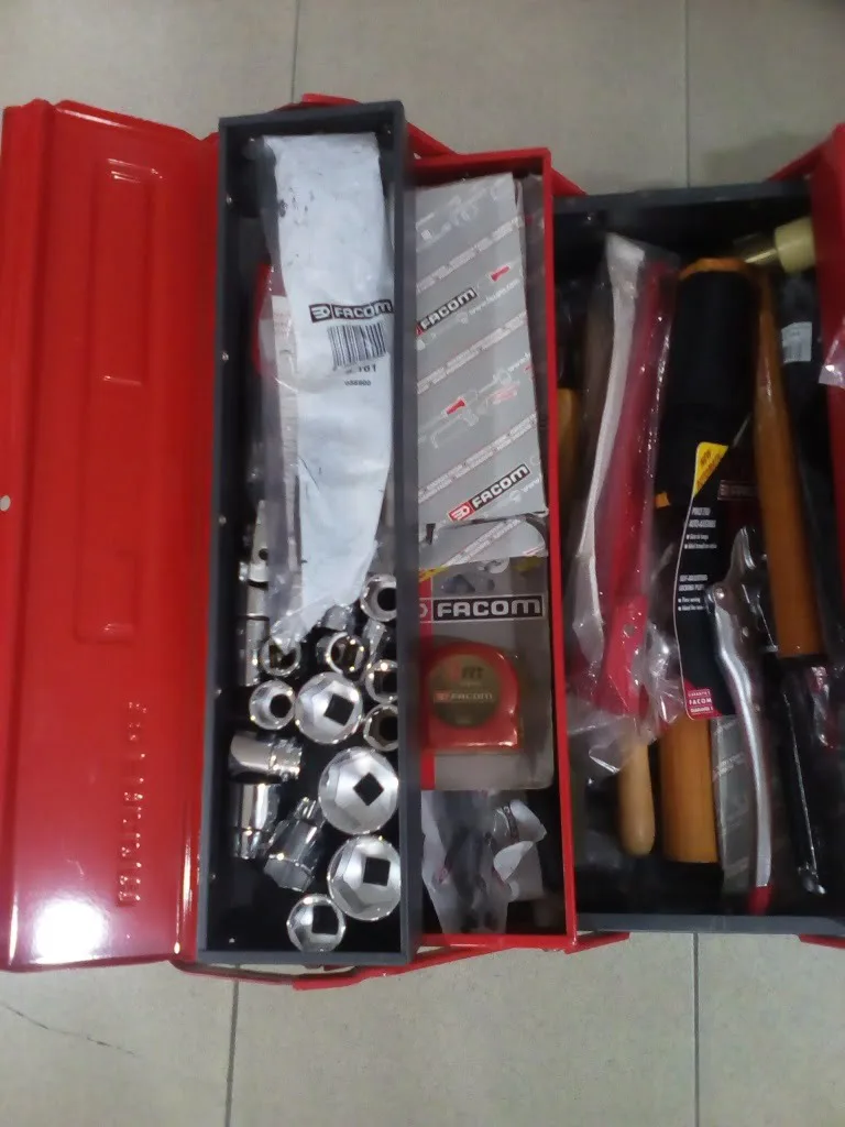 FACOM 89PC CUSTOM-BUILT STANDARD MECHANICAL TOOLS KIT