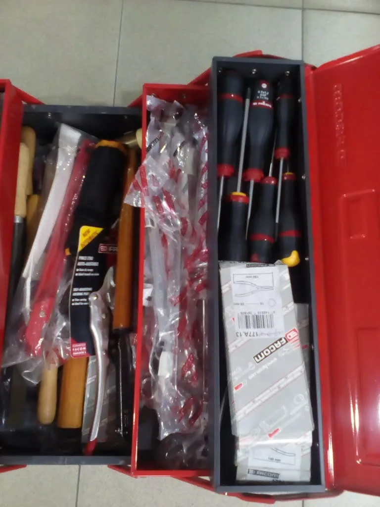 FACOM 89PC CUSTOM-BUILT STANDARD MECHANICAL TOOLS KIT