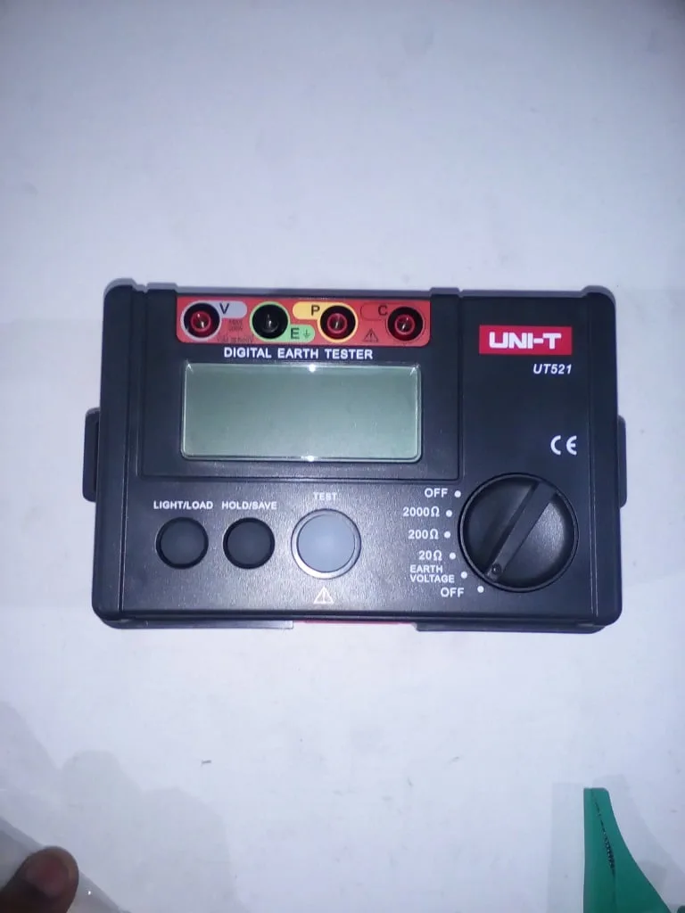 UNI-T UT521 DIGITAL EARTH TESTER