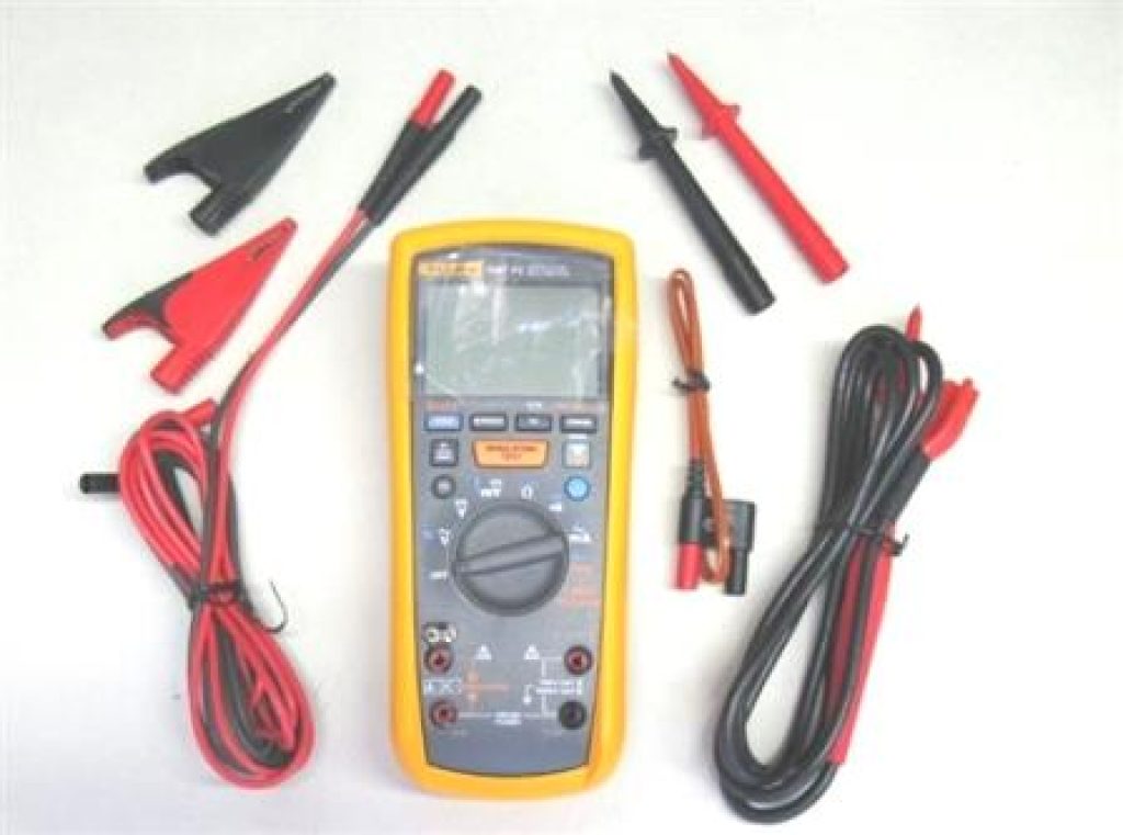 FLUKE 1587 FC 1000V INSULATION RESISTANCE TESTER