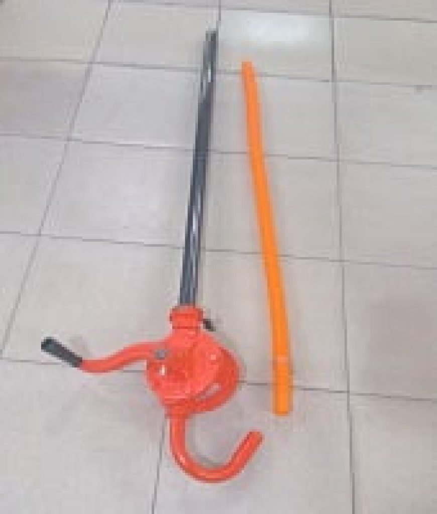 HAND ROTARY OIL PUMP - Toolz.ng