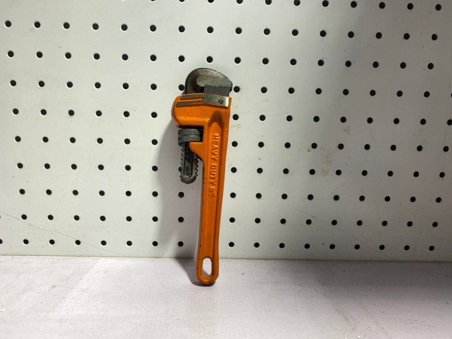 FORGED 8'' Pipe Wrench – Heavy-Duty Grip Tool