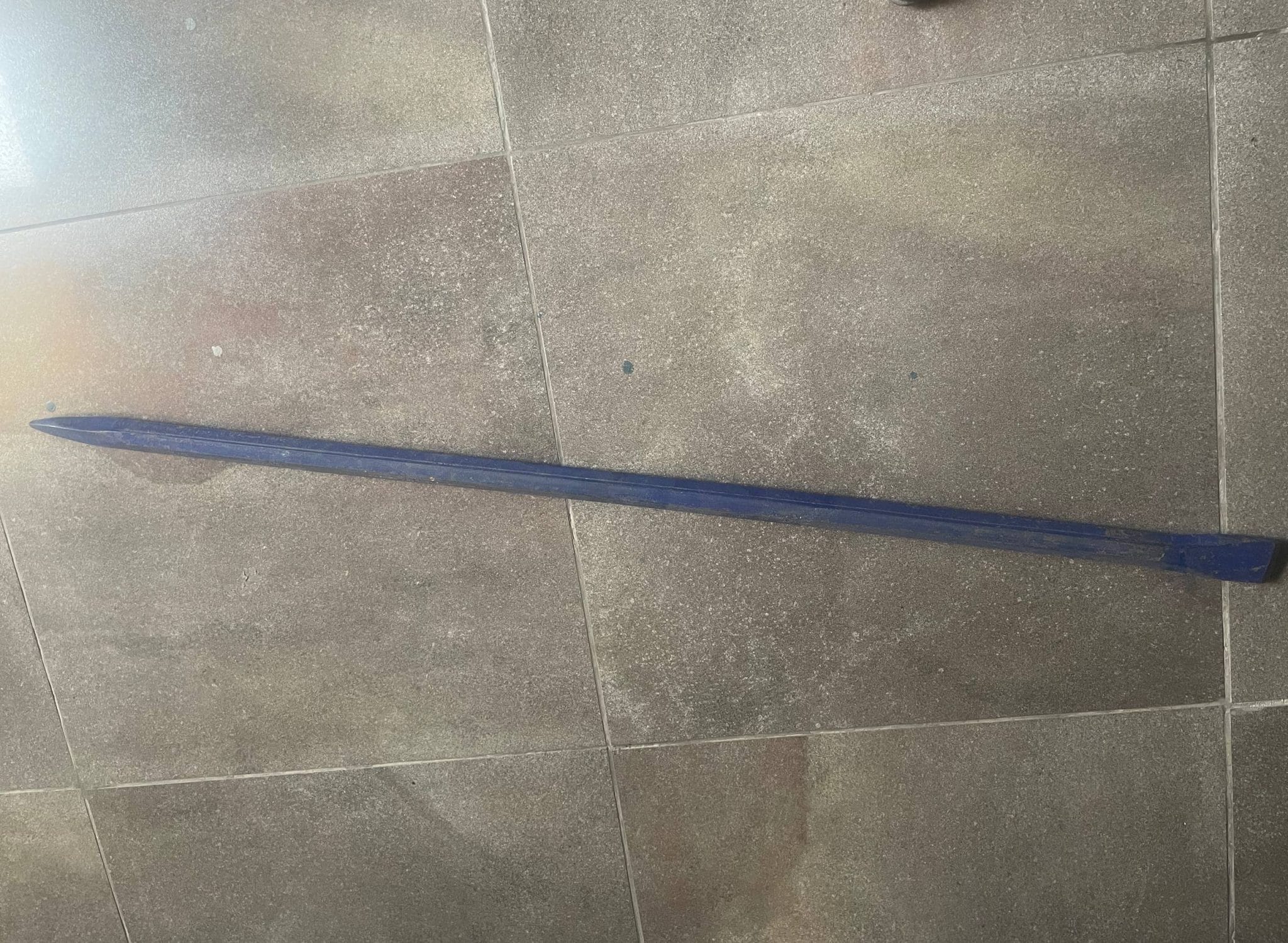 4FT Straight Crow Bar | Heavy-Duty Pry Tool