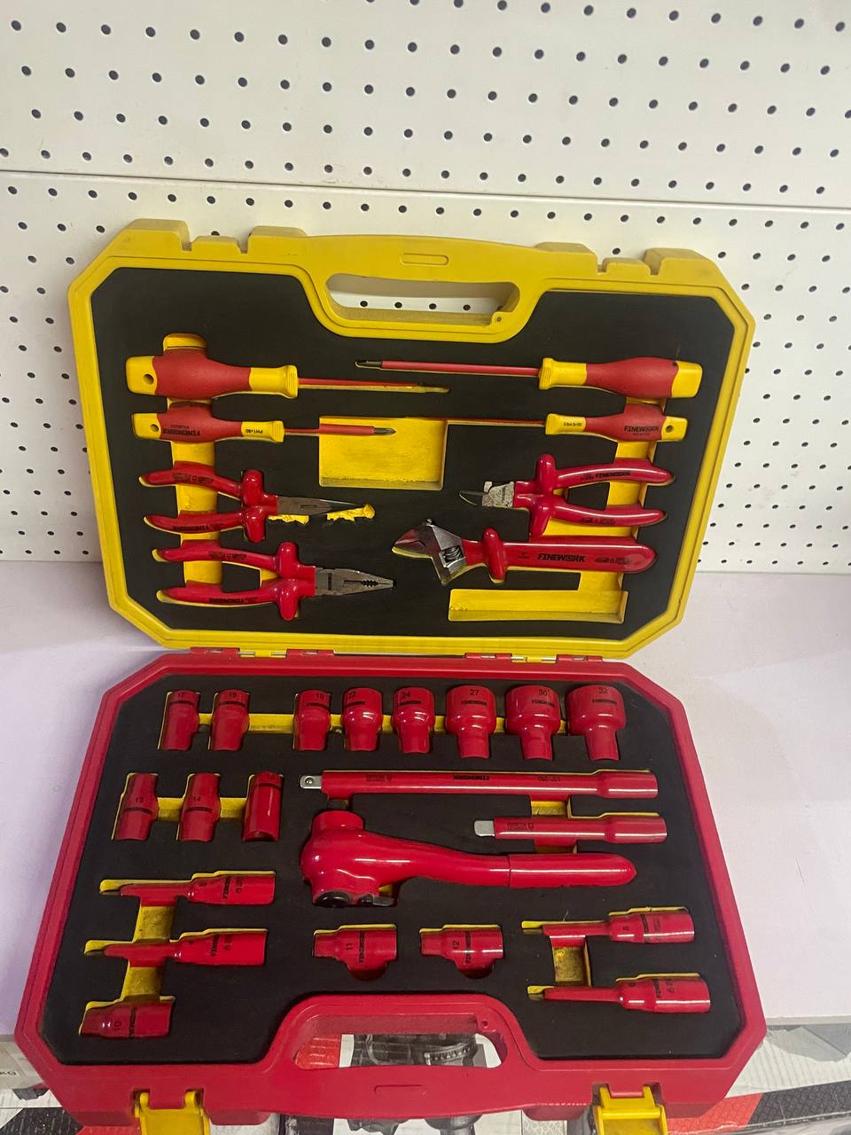 FINEWORK 29PCS 1000V Insulated Tools Set | Toolz.ng
