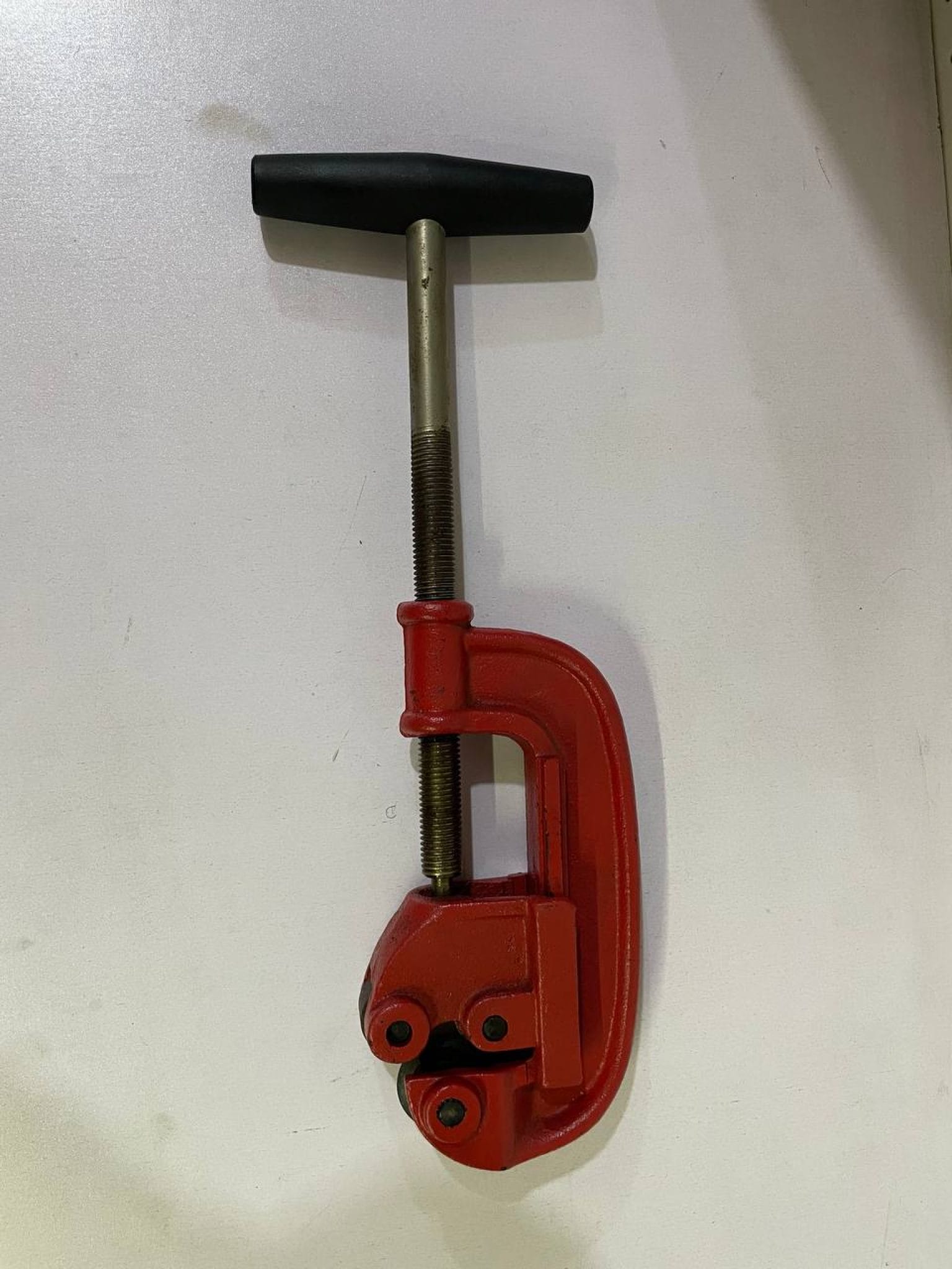 Durable 2" Pipe Cutter for Clean, Easy Cuts