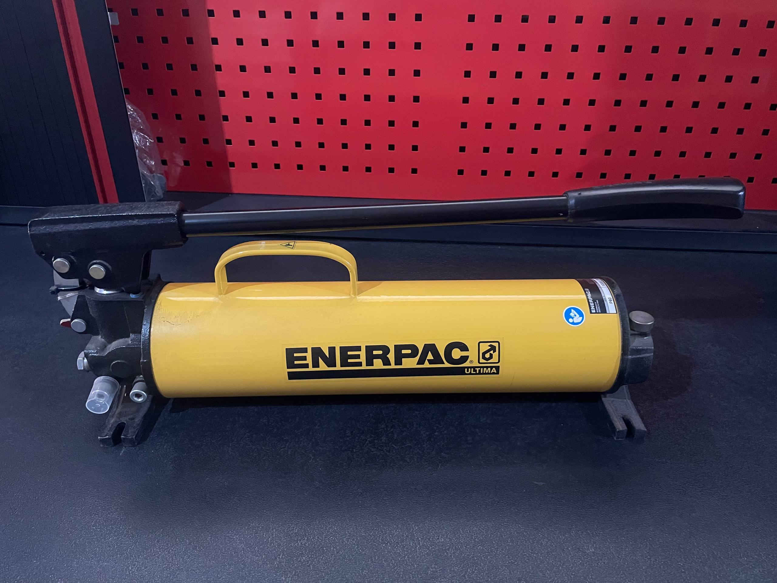 ENERPAC P80 700 Bar Hydraulic Hand Pump