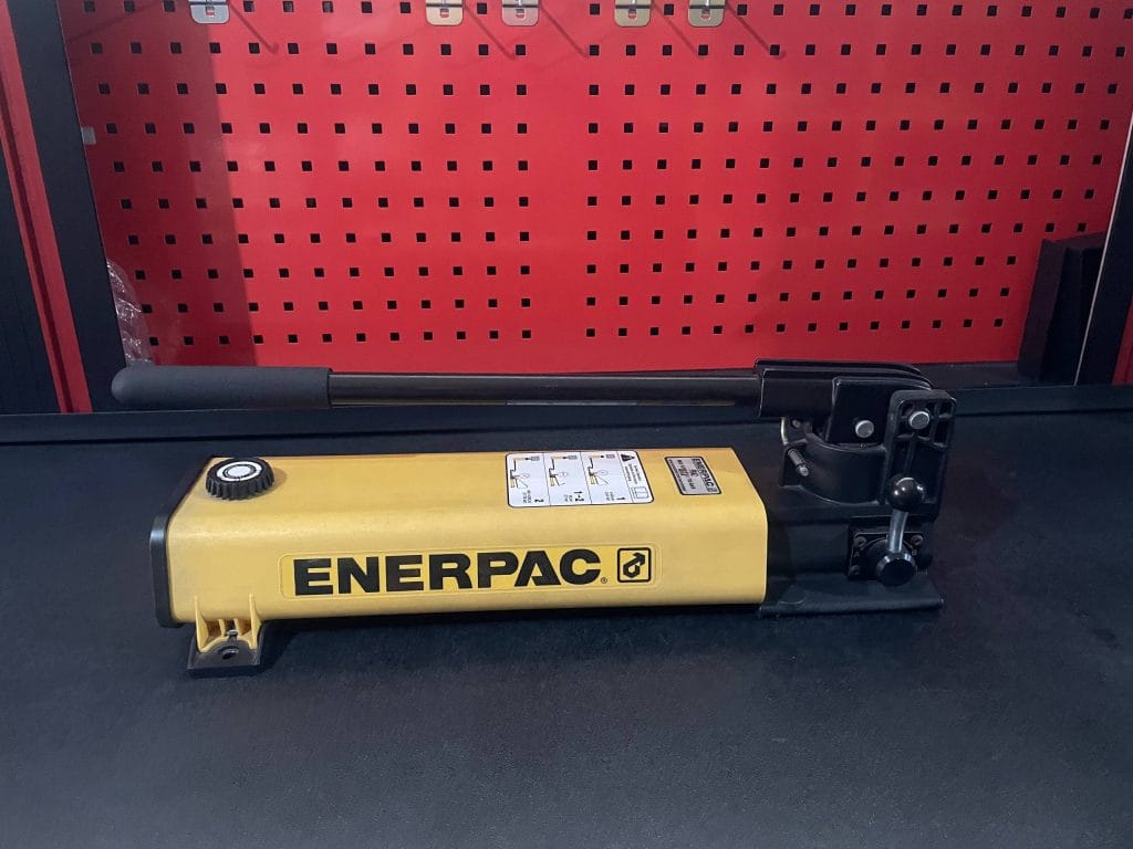 ENERPAC P842 700 Bar Hydraulic Hand Pump